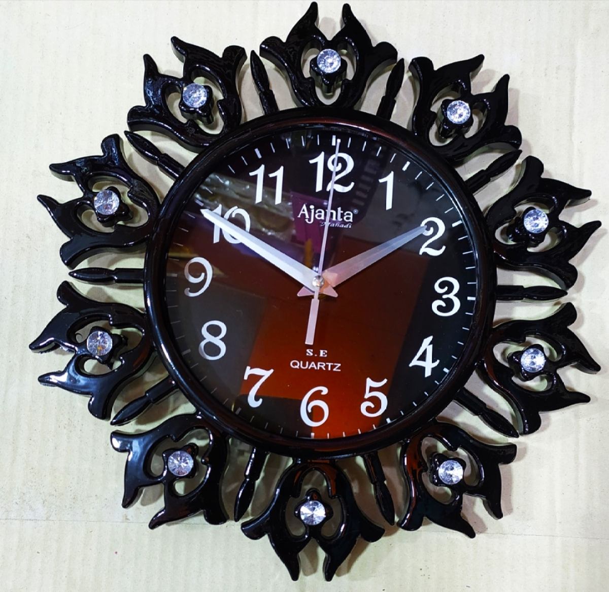 Stylish Beautiful New Design Wall Clock | Daraz.com.bd