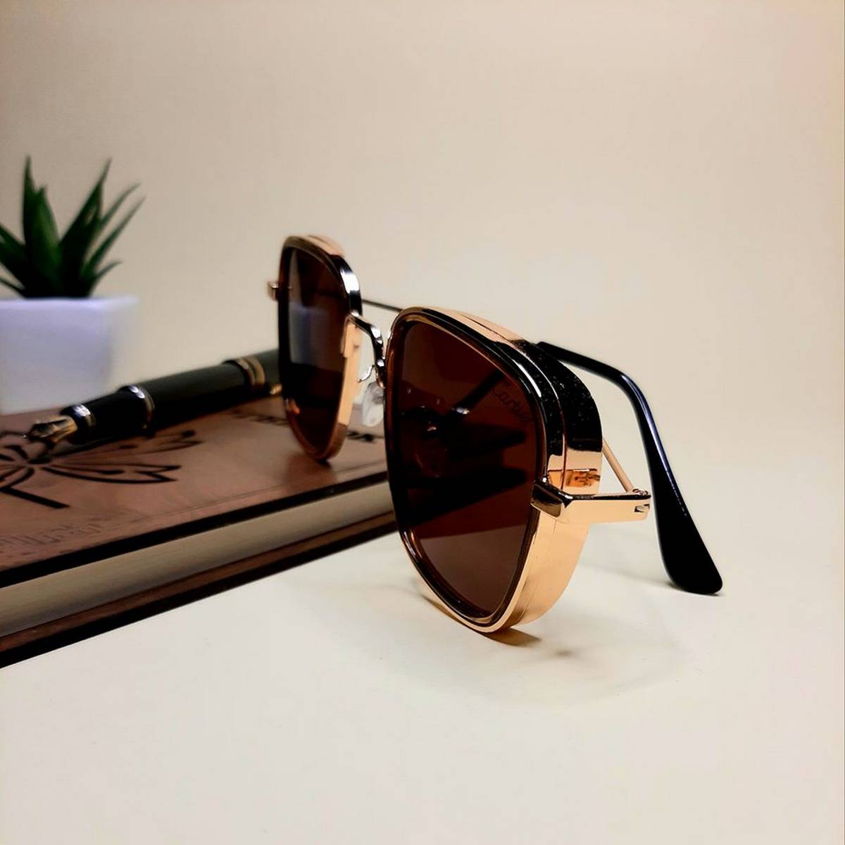 Silver/Gold/Black Frame Red Lens Sunglass | atelier-yuwa.ciao.jp