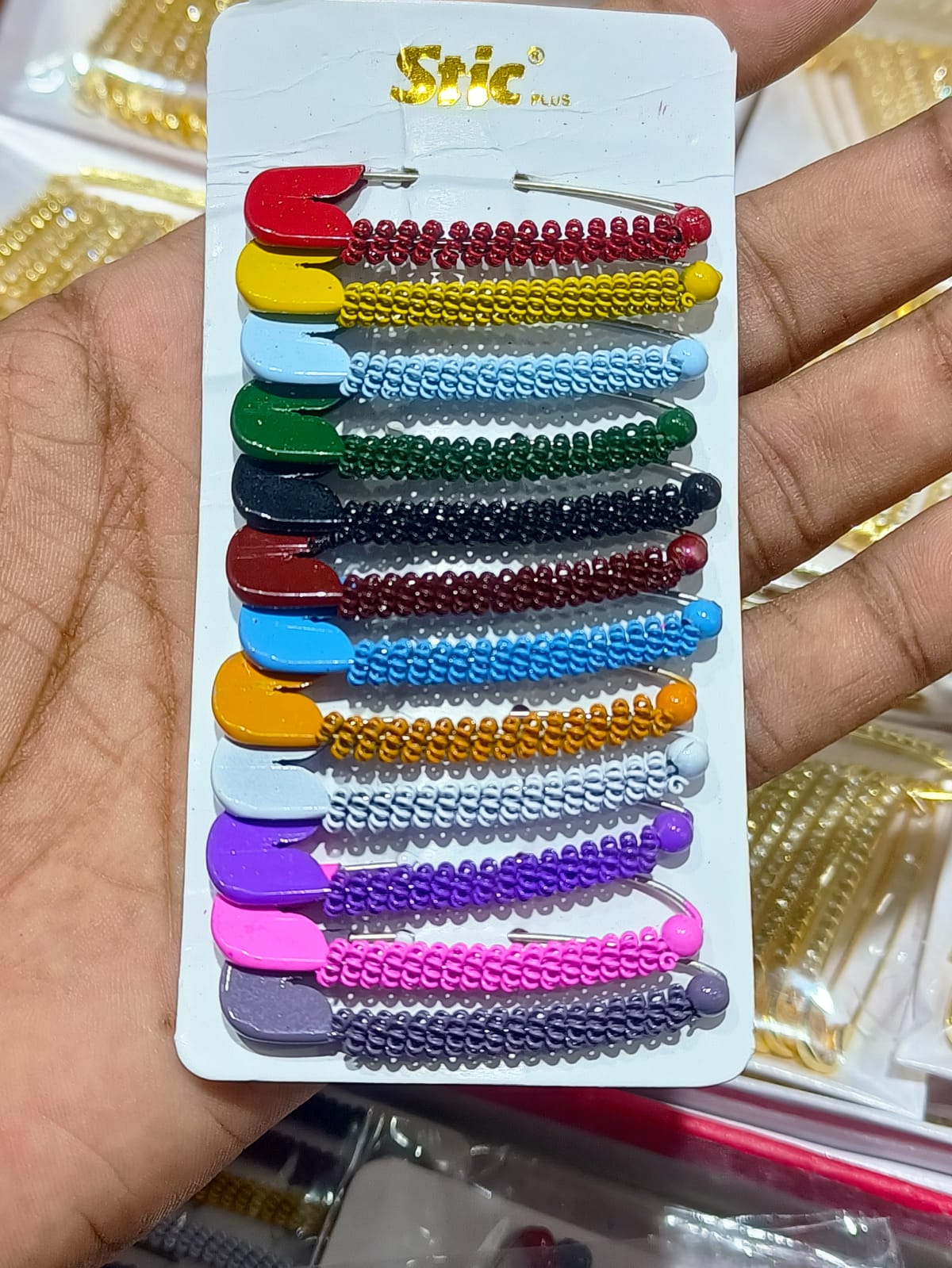 Safety Pins Set Saree and Hijab Safety Locking Pins for Women and Girls ...