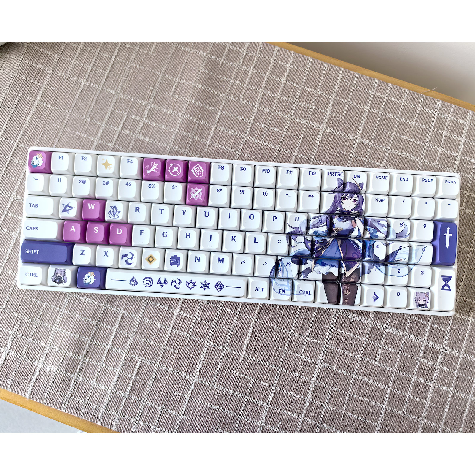 Genshin Impact Furina Wriothesley Mechanical Keyboard with Dye ...