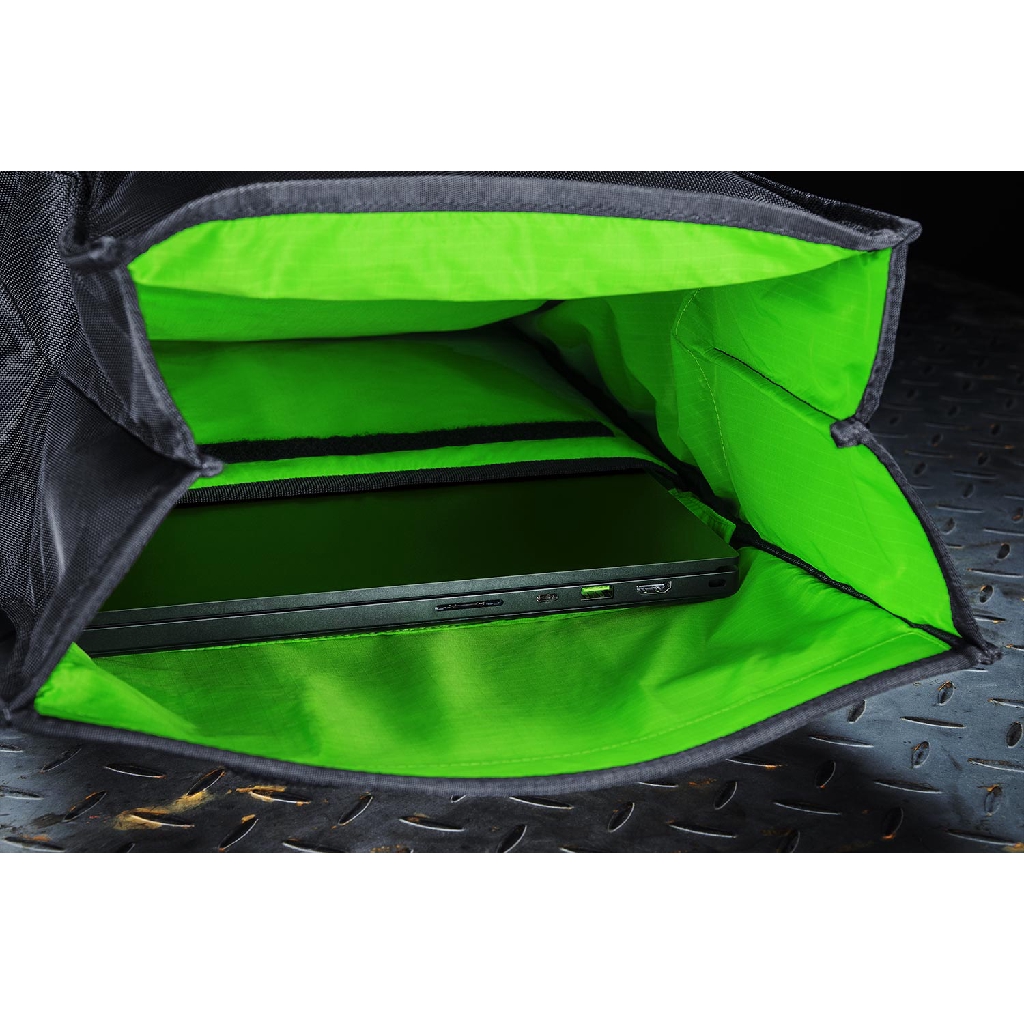 Razer Tactical Pro 17.3" Backpack V2 - Tear and water-resistant ...