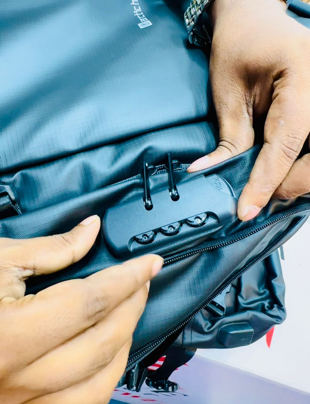 Arctic Hunter Model 48 Including Luggage Camber Main Camber Hide Camber ...