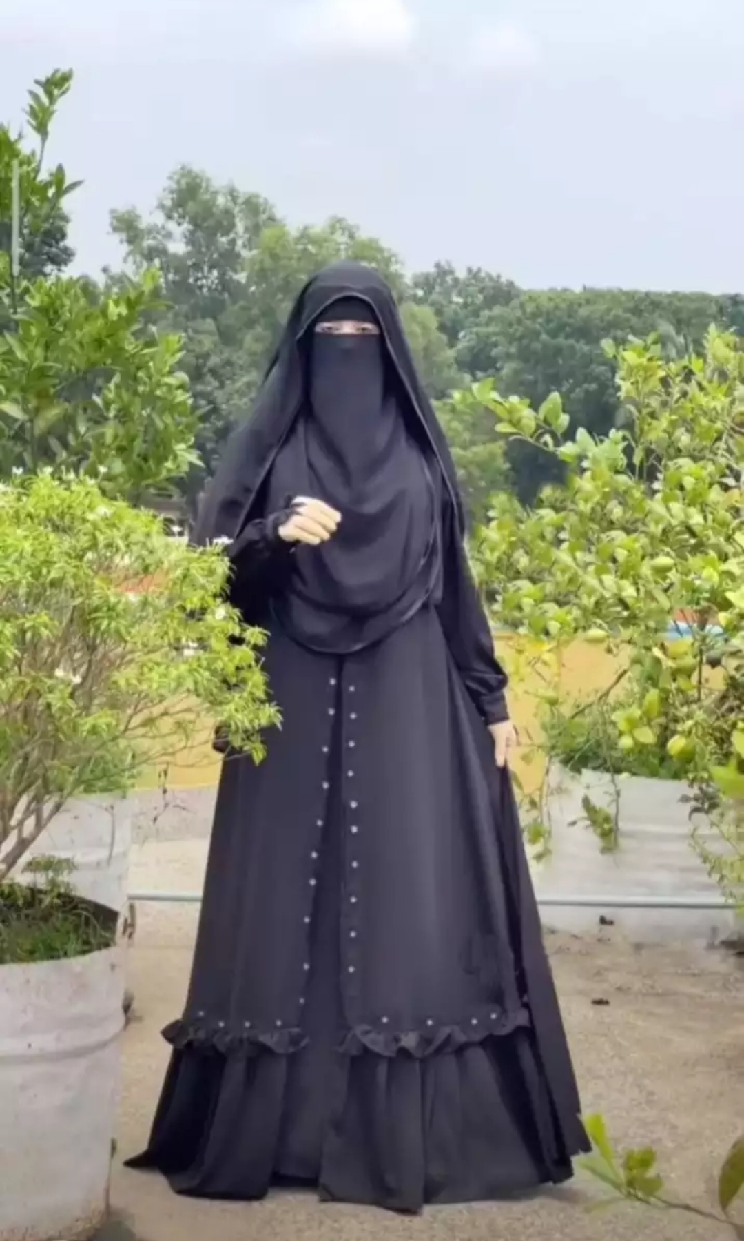 Unveil the Charm of Irani Borkha Design Latest Stylish and Fashionable ...