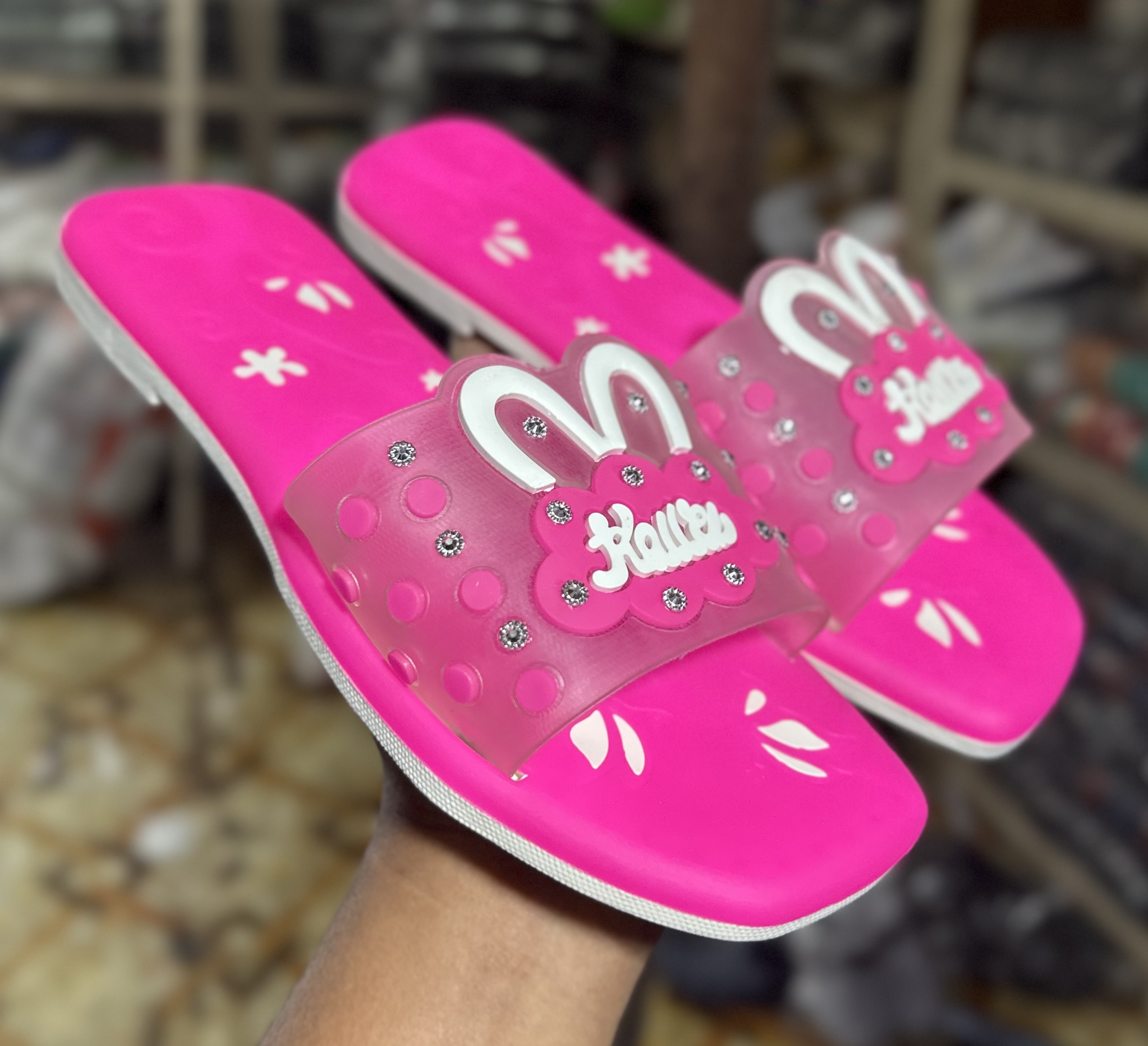 New Cute Design Silicone Upper Flat Slipper Sandals for Girls & Womens