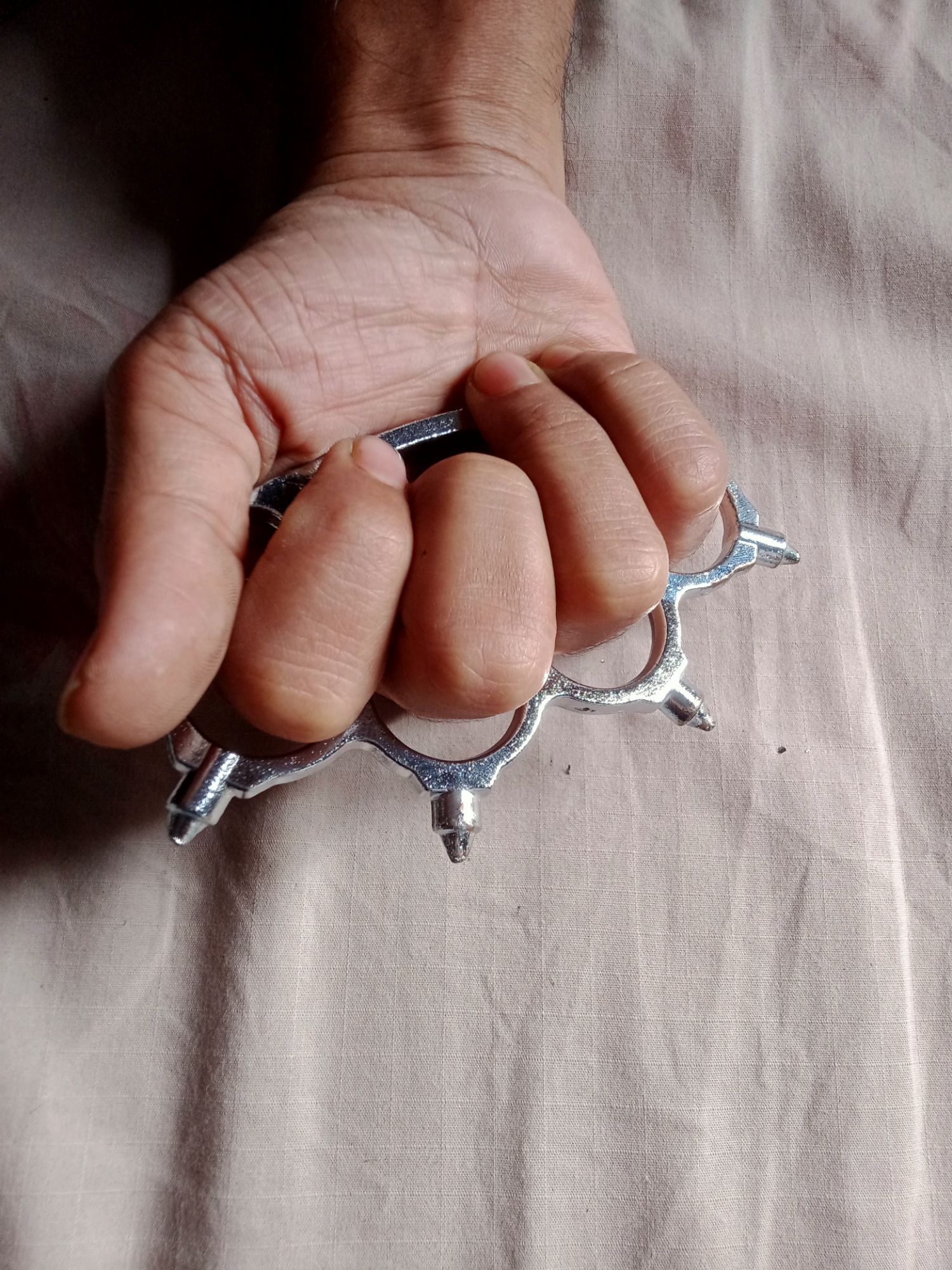 self defense Molded Spikes Knuckles, Medium,