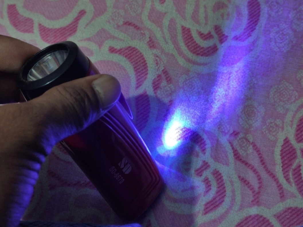 SD Gold Sd-8670 LED Flashlight/Torch Light Rechargeable With Data Cable ...