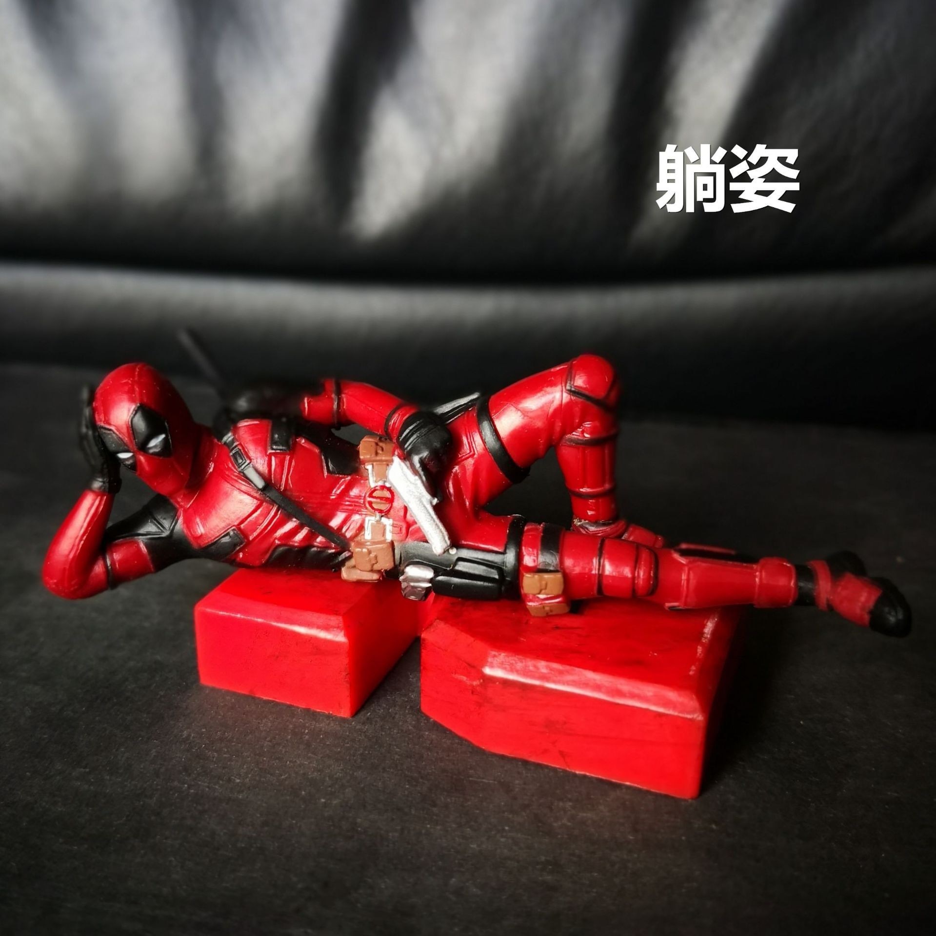 Disney Anime Deadpool Action Figure Sitting Posture Model Mini X-men ...