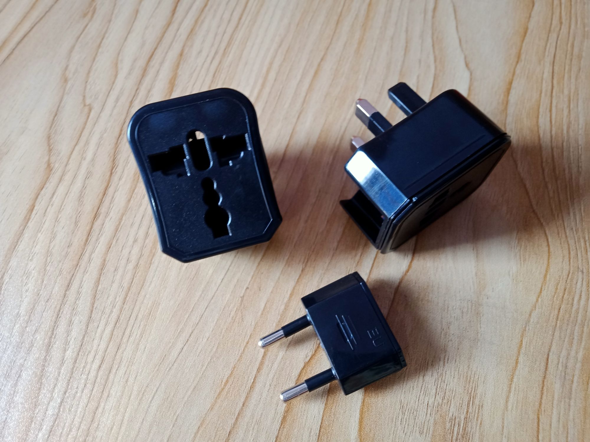 Universal Travel Socket Adapter, 10A, 2500W, 3-in-1, Multiple Country ...