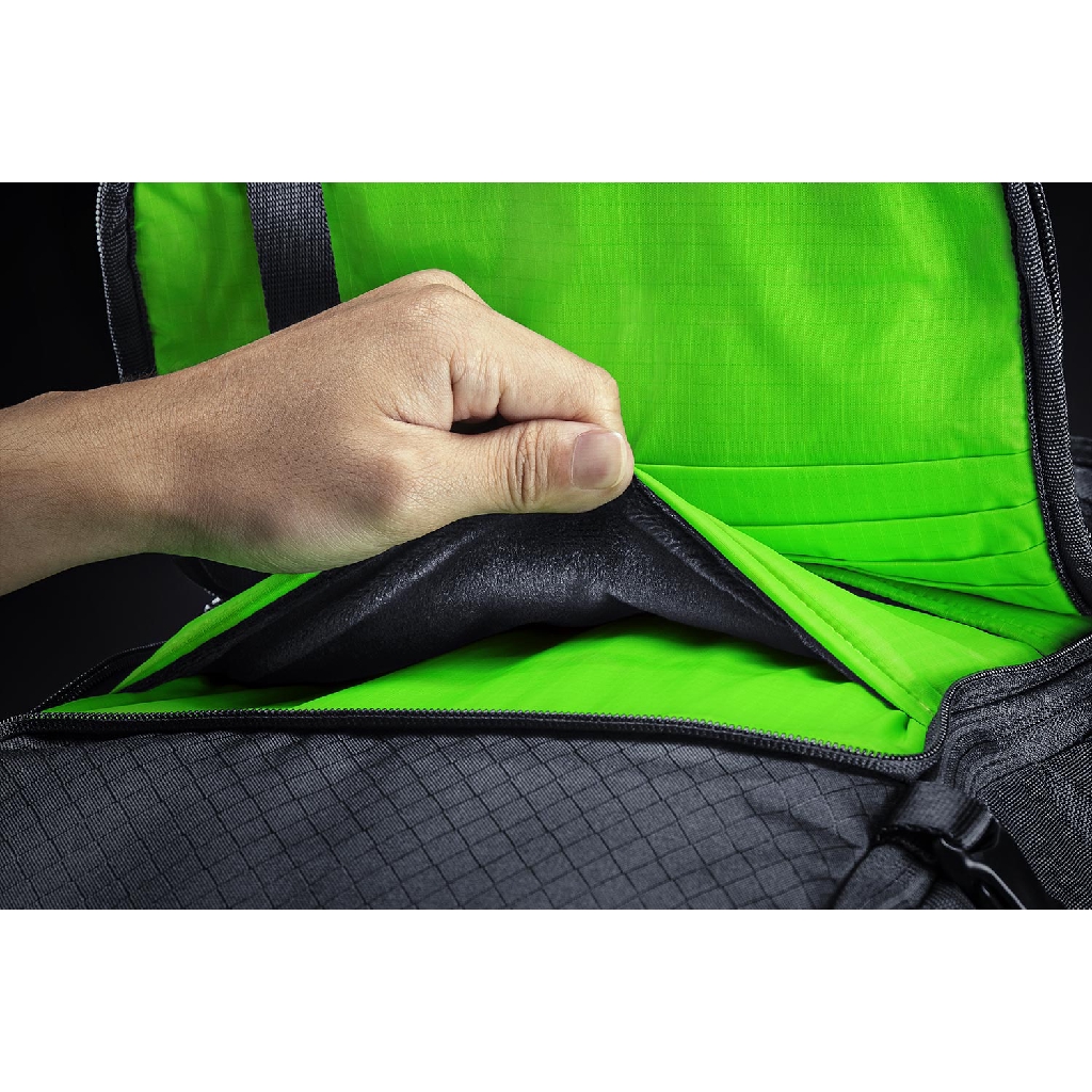 Razer Tactical Pro 17.3" Backpack V2 - Tear and water-resistant ...