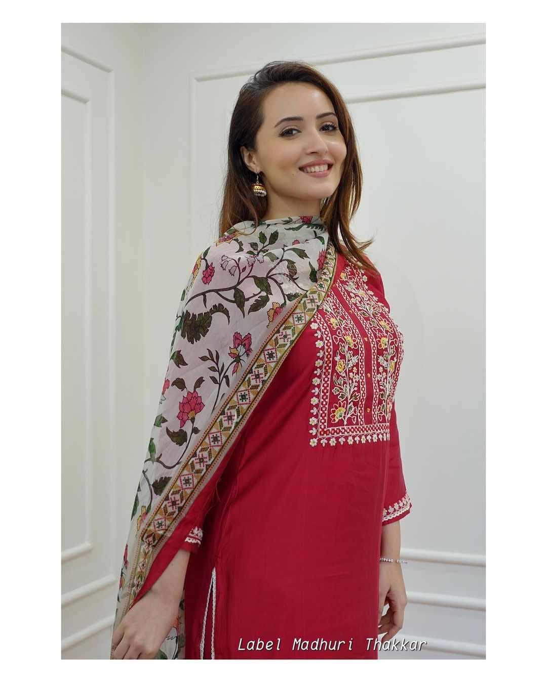 Ensemble Yourself - Upscale Need Three-Piece | China V I P Linen ...