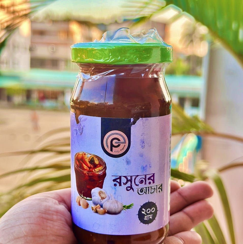 Homemade Garlic Pickle (Roshuner Achar) - 400gm | Daraz.com.bd