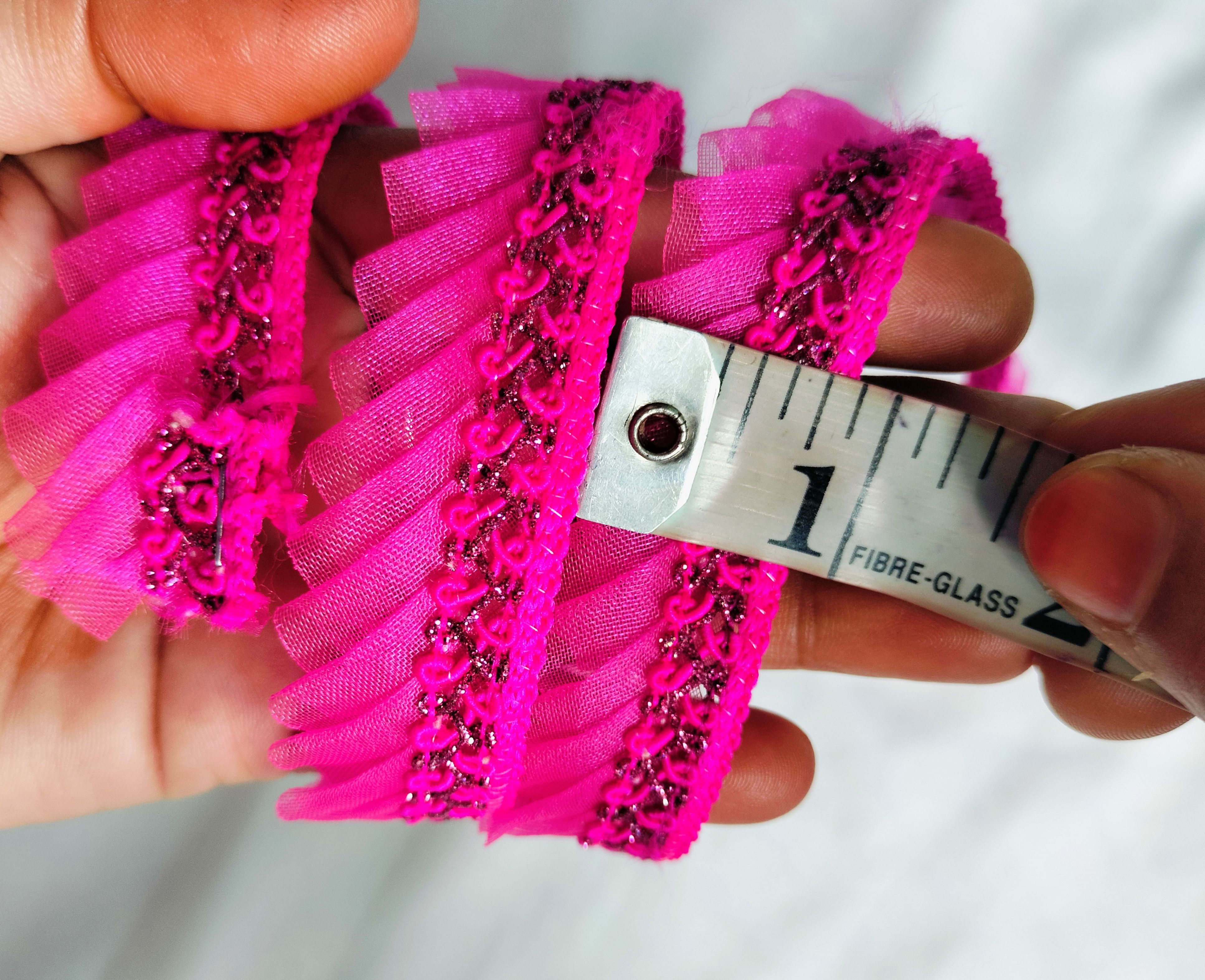 20 yard Frill Fancy Lace Border pink coloure