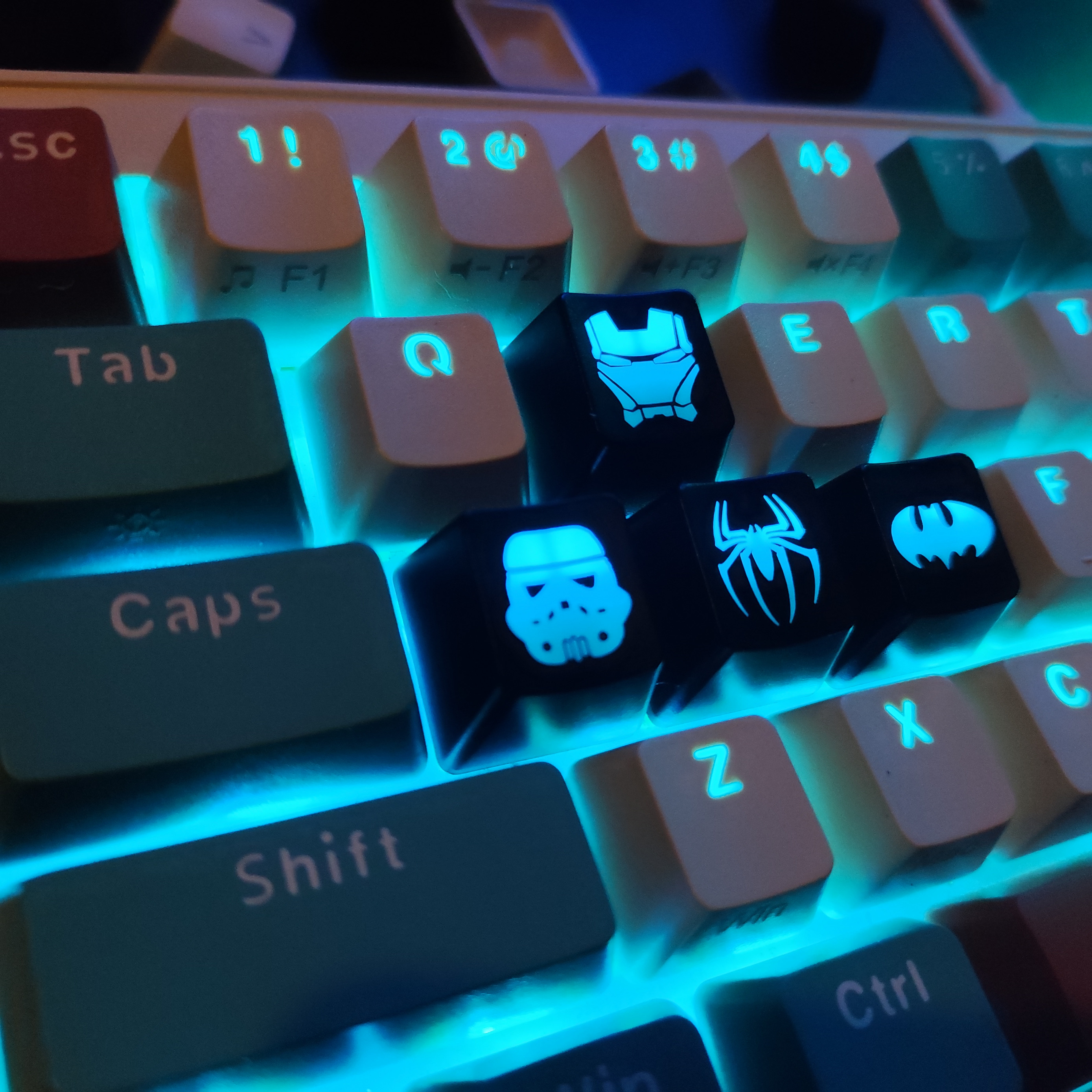 Marvel & DC Character backlit PBT Keycaps (Iron Man, Spider-Man, Batman ...