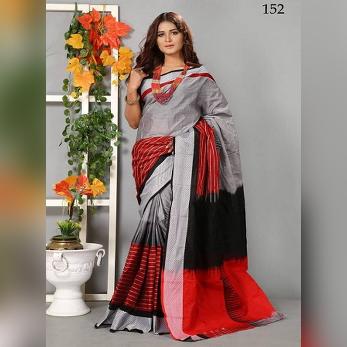 Tangail Tat মহিলাদের জন্য ব্লাউজ পিস সহ বিভিন্ন রঙের মাসলিস সুতির শাড়ি ...