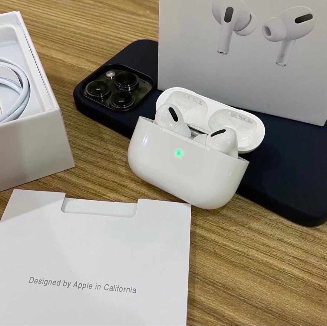Apple Air Pods Pro (2nd Gen) Active Noise Cancelling
