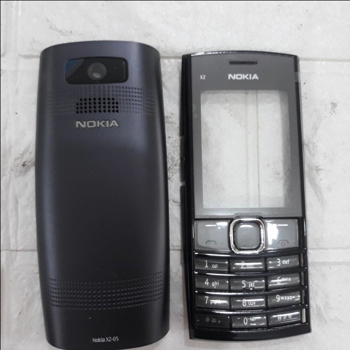Nokia X2 05