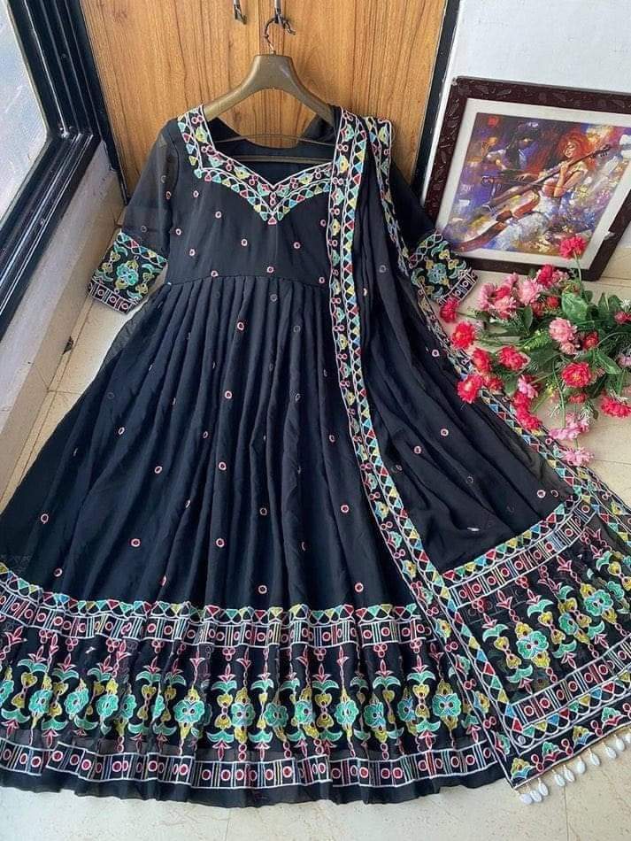 Naira Cut Elegance - Eid Collection Two Piece Salwar Kameez - Suitable ...