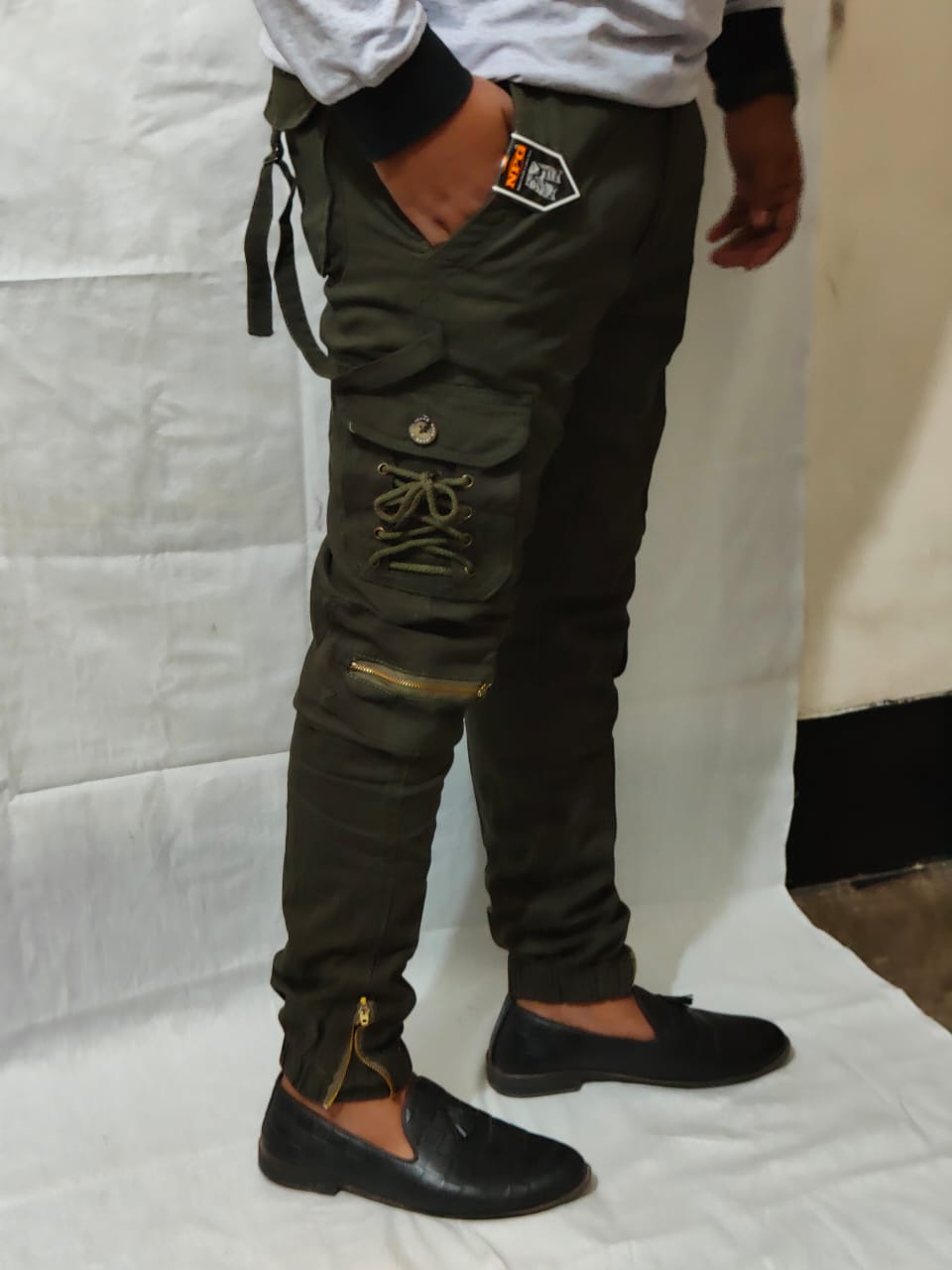 6 Pocket Black Mobile Pant For Men | Daraz.com.bd