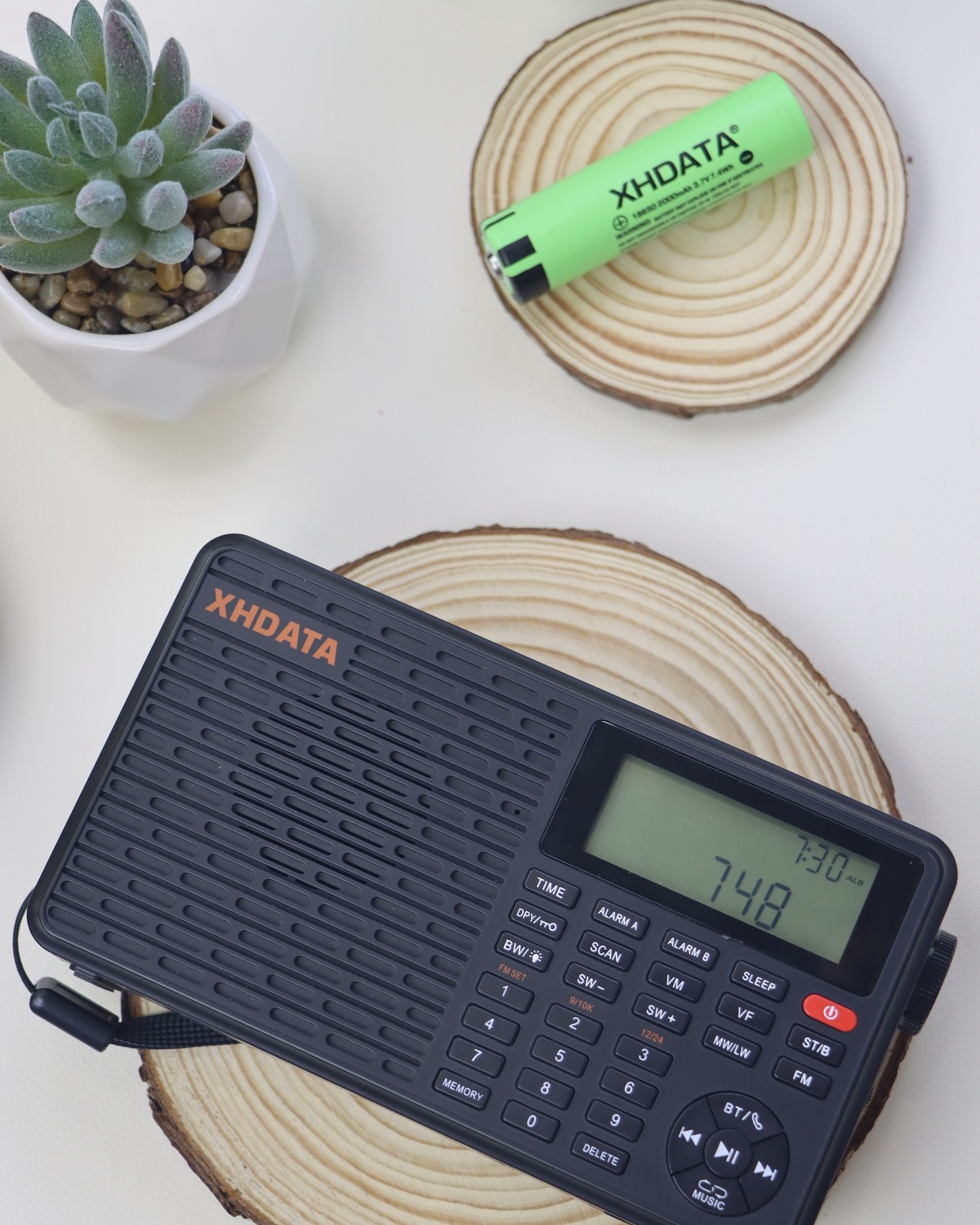 XHDATA D109 Portable Shortwave Radio, World Band, DSP, Good Reception ...