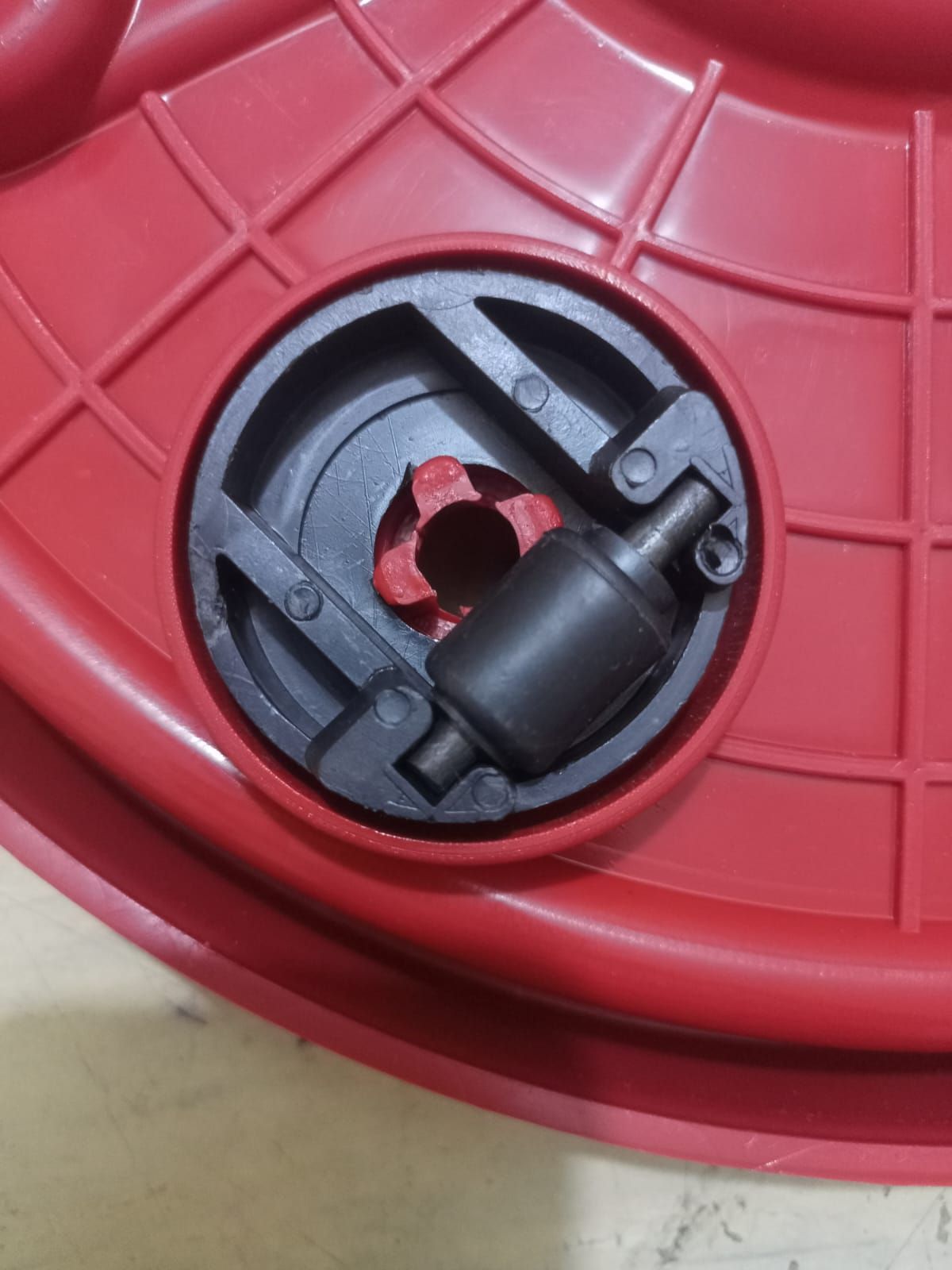 Easy Moving Trolley With Wheel For Water Pot, Flower Tab PVC LPG Gas ...