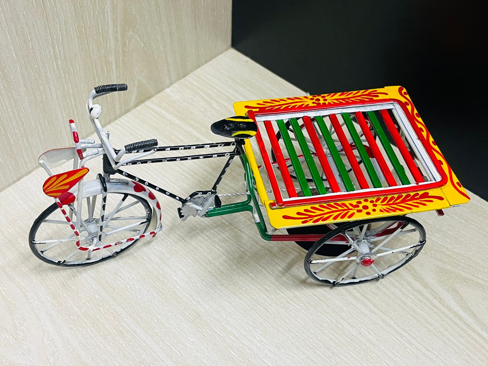 Van Gari Showpiece Miniature (Metal, Hand Painted, Rickshaw Painting ...